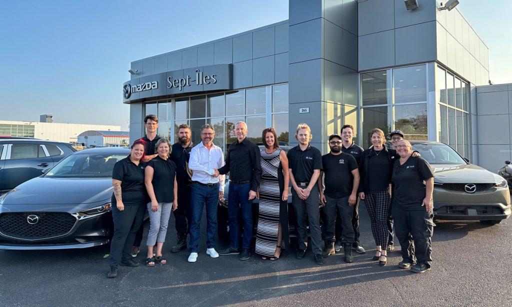 Retraite bien méritée pour Éric Boily de Sept-Îles Mazda. L’Ami Junior ...
